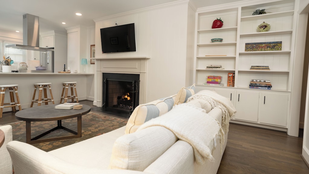 Comfy Family Or Multi Couple Retreat. Near Friendly Center, Tanger, Downtown! - Greensboro, NC