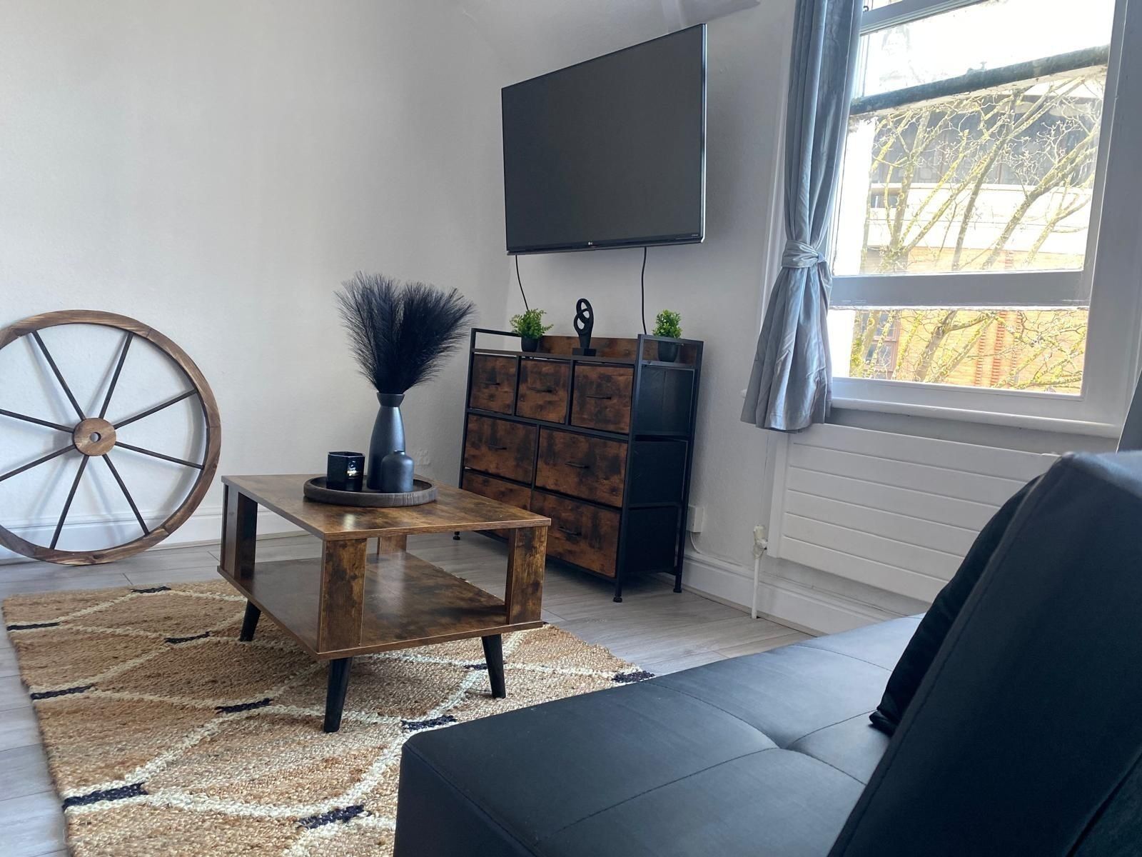 Kingston City Centre Studio | Freeparking+netflix | Shortstays - Surbiton