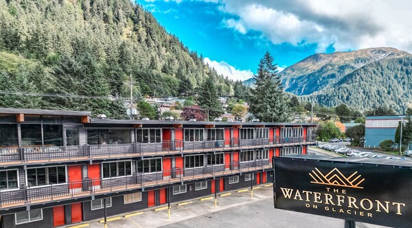 Waterfront On Glacier - 주노