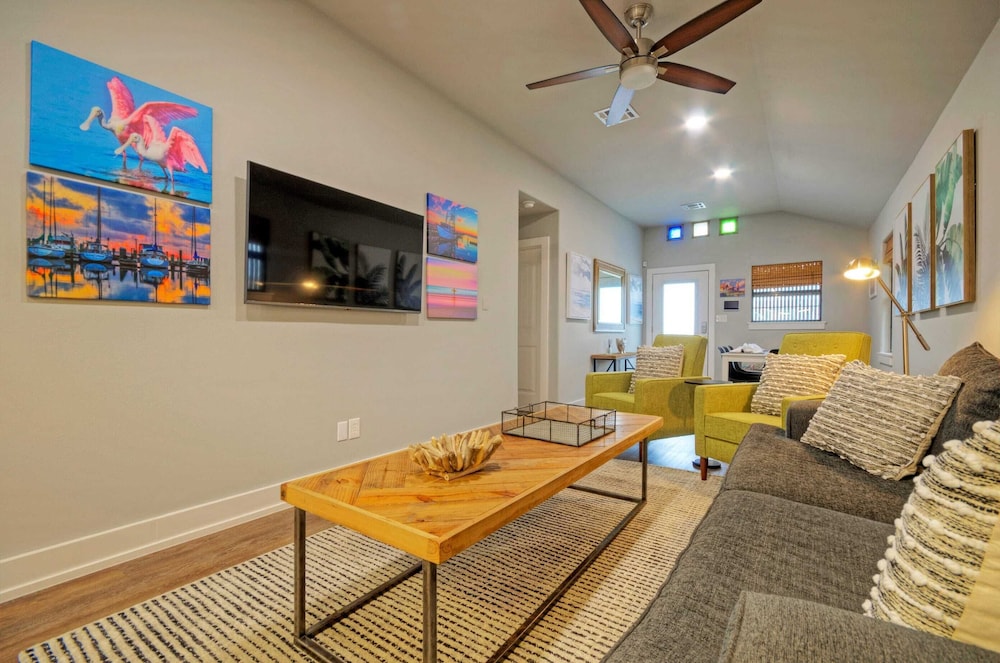 Simpatico By Avantstay Pool, Near Birding Center - Corpus Christi, TX