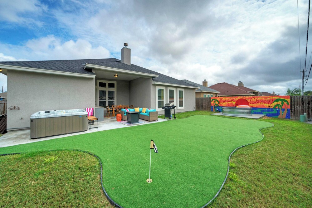 Graford By Avantstay Hot Tub, Firepit, Mini Putt - Corpus Christi, TX