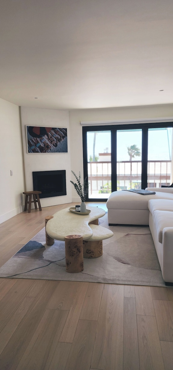Casa Del Sol Malibu\nmonthly Luxurious Condo Rental In The Heart Of Malibu. - Malibu