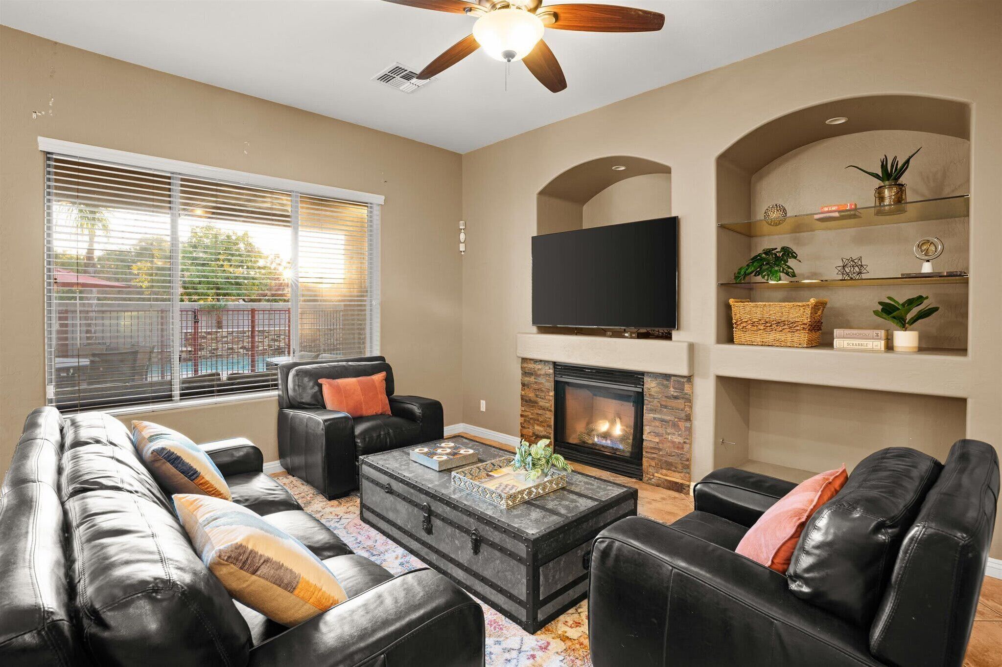 Movie Theater~ Pool~ Arcade~ Fire Pit - Glendale, AZ