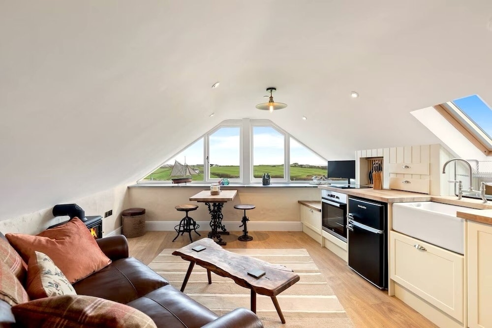 Swn Y Môr - 1 Bedroom Cottage - Whitesands - Whitesands Bay