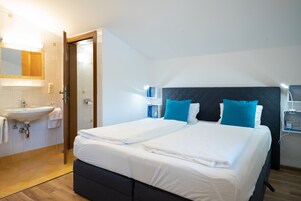 Apartamento clássico, vista para a montanha | Lençóis italianos Frette, roupas de cama premium