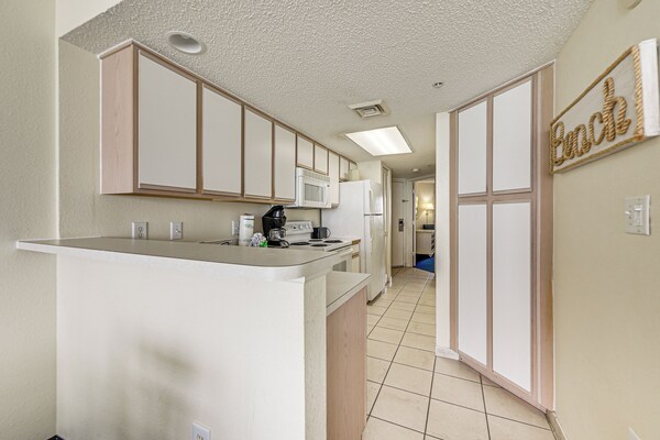 Walk To Beach: North Myrtle Beach Resort Apt! - South Carolina