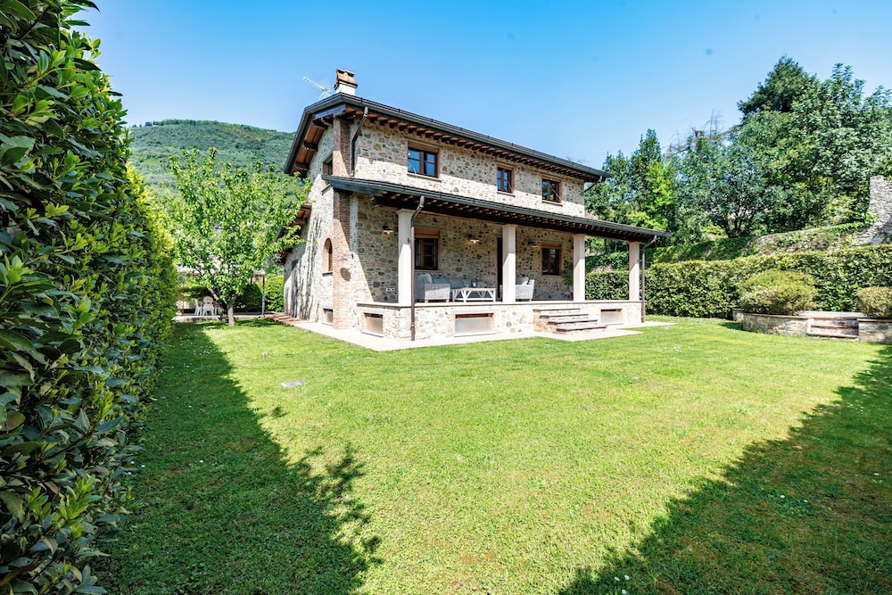 Villa Vittoriano - Surrounded By Nature - Camaiore