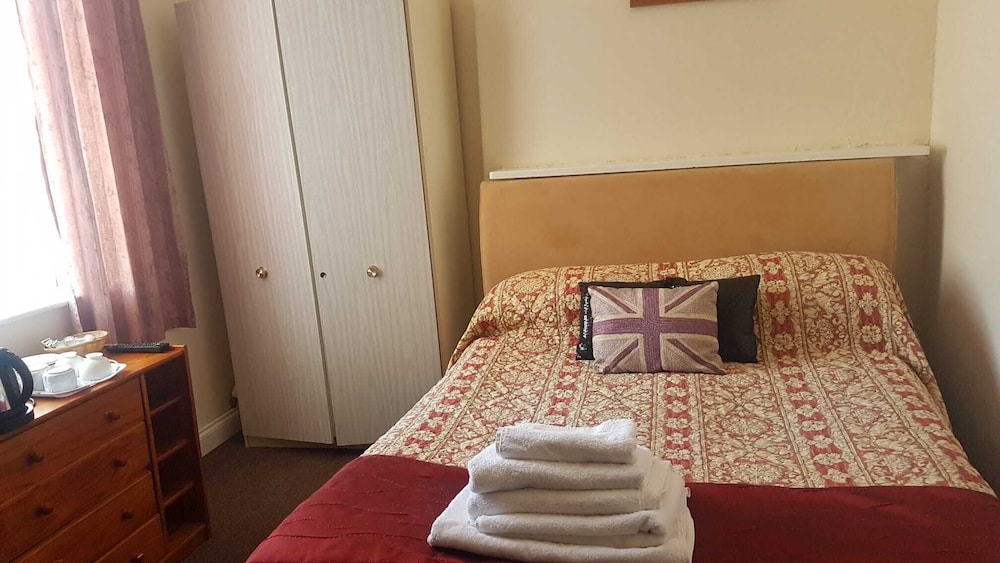 Discover The Charm Of North Wales At Overton Villa Hotel, - Conwy
