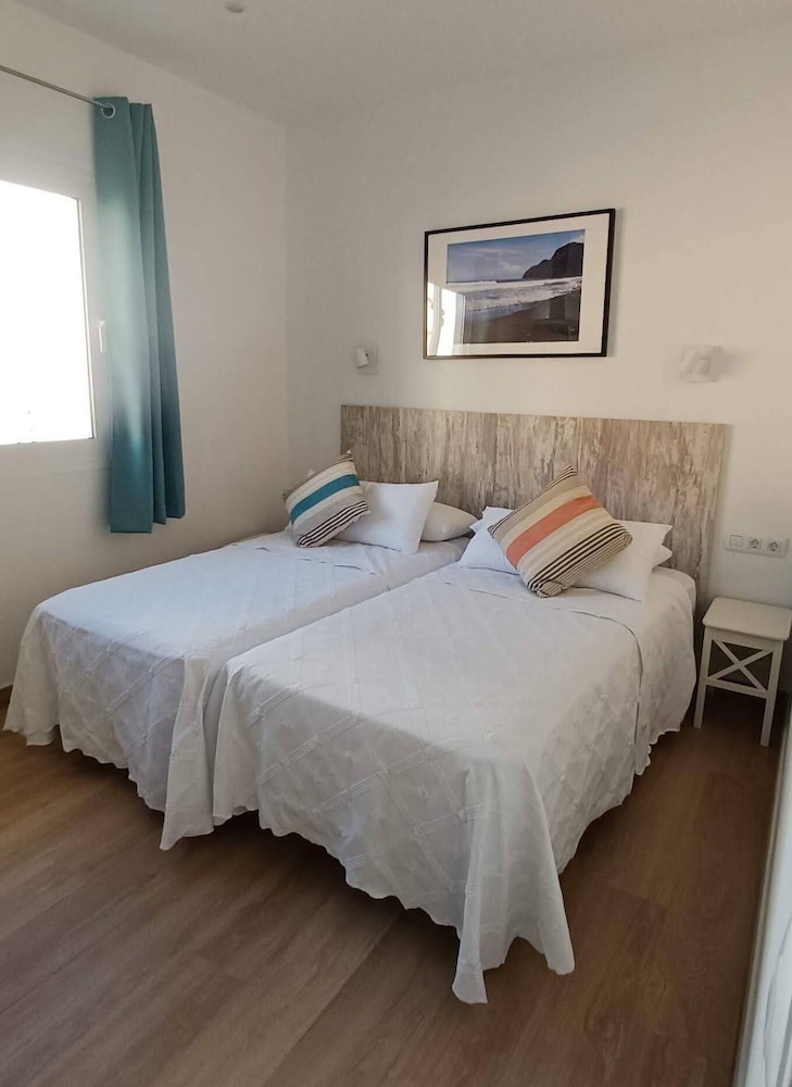 Apartamento De Vacaciones Hermigua Para 1 - 4 Personas Con 2 Dormitorios - Apartamento En Casa Unifa - Iglesia de San Marcos Evangelista