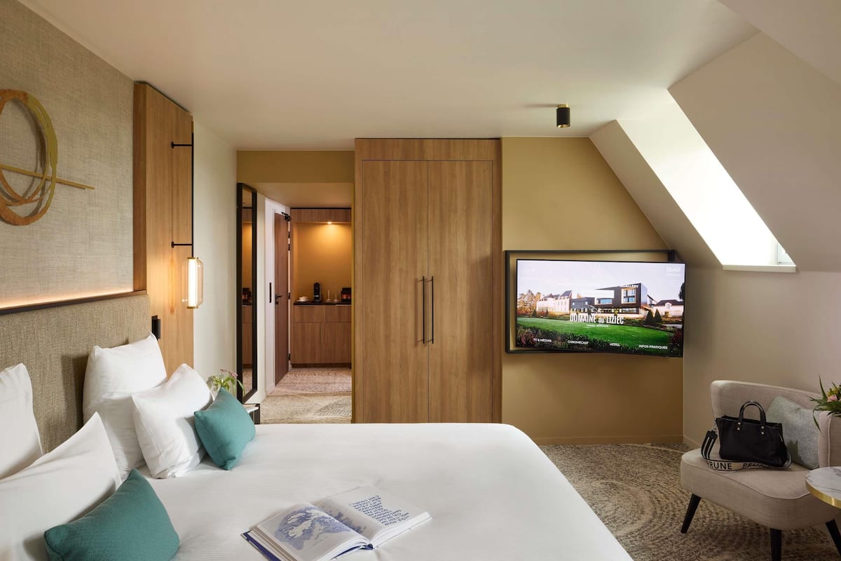 Quarto Superior, 1 cama king-size (Château) | Camas de colchão pillowtop, minibar grátis