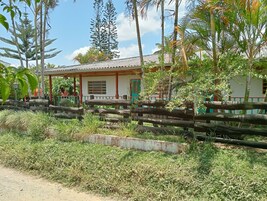 Fachada da propriedade