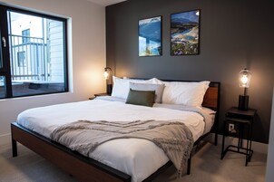 Apartamento em Condomínio Fechado | 2 quartos, Wi-fi grátis, roupa de cama fornecida 