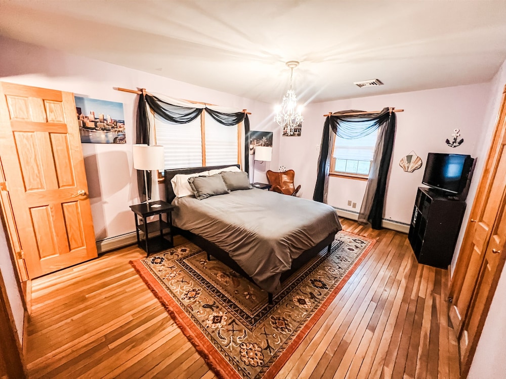 This Property Boasts A Generous Amount Of Space, Perfect For You And Your Family - Pensilvania