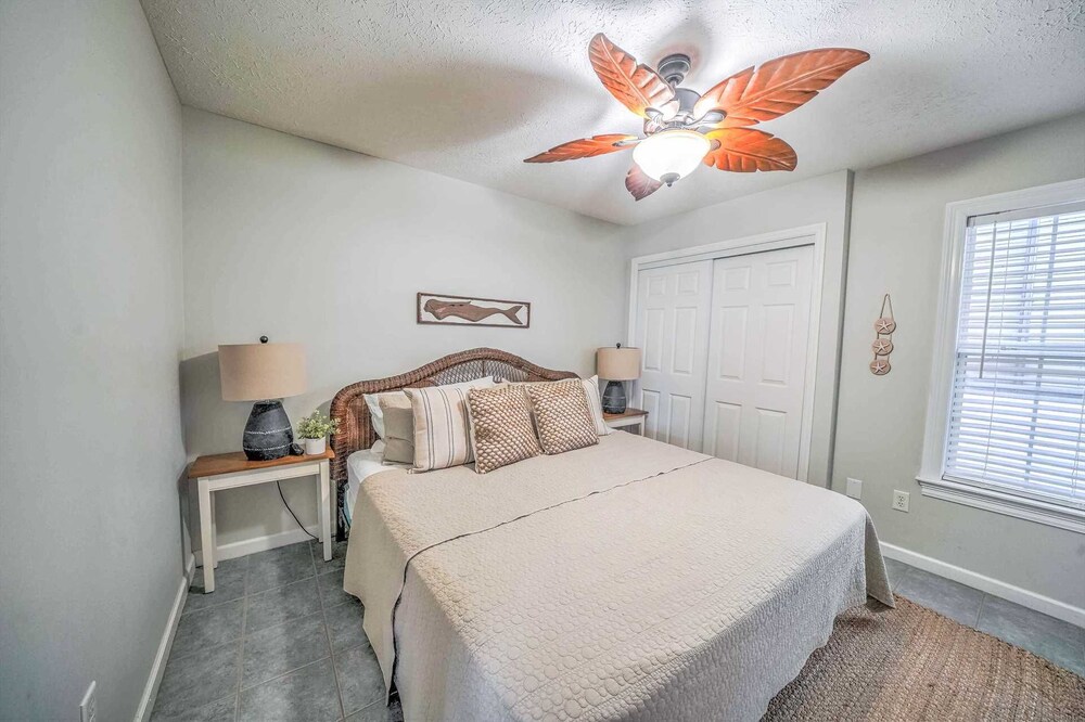 611 Seabreeze Dr. - Includes Golf Cart - Venture Out Resort - 3 Bedroom & 2 Baths - Panama City, FL