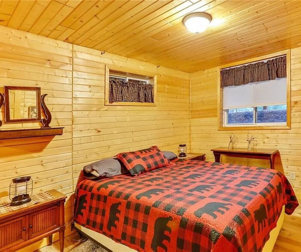 Spacious 3 Story Cabin. Access To Utv/atv Trails & Near Lake Arbutus - Black River State Forest, Black River Falls