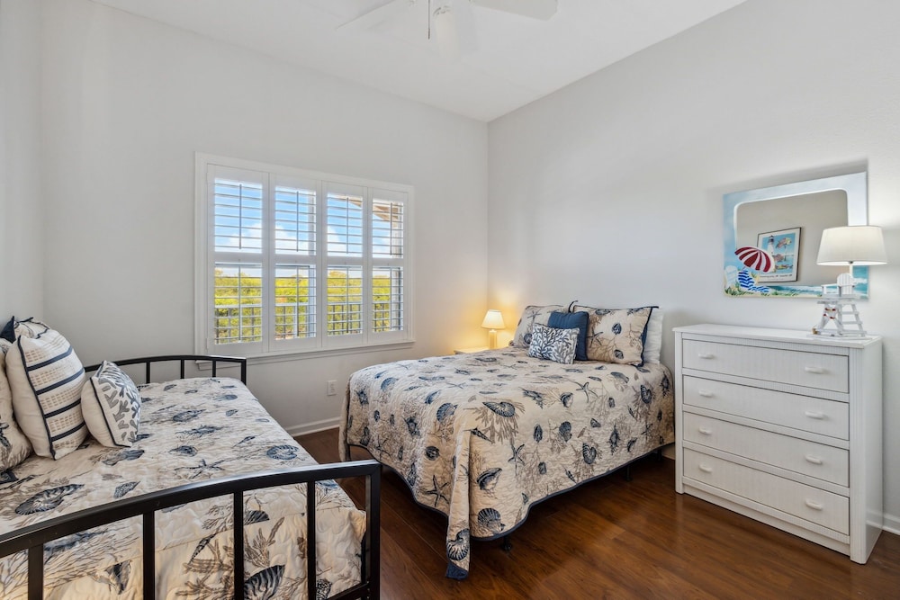 Amelia Island Spacious 2BR Ocean Park Condo with Private Garage ...