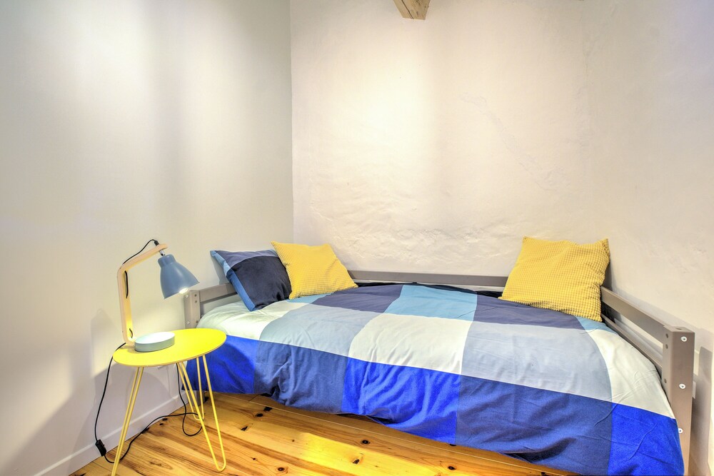 'Gîte Le Pigeonnier' With Shared Pool, Wi-fi And Air Conditioning - Aubeterre-sur-Dronne