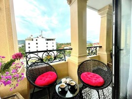 Quarto Duplo Superior, 1 cama king-size, vista para a montanha | Secretária, quartos insonorizados, Wi-fi grátis 