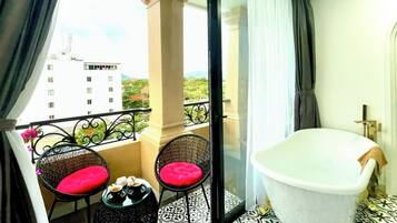 Quarto Duplo Deluxe, vista para a montanha | Terraço/pátio interior