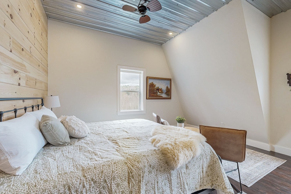 Mountain View Retreat With Furnished Deck, Kitchen, Gas Grill, & Washer/dryer - Littleton, NH