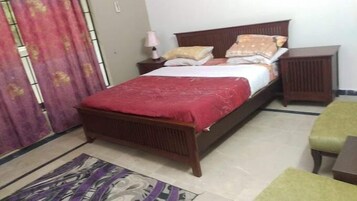 Quarto Duplo Deluxe | Quartos insonorizados, ferro/tábua de engomar, Wi-fi grátis 