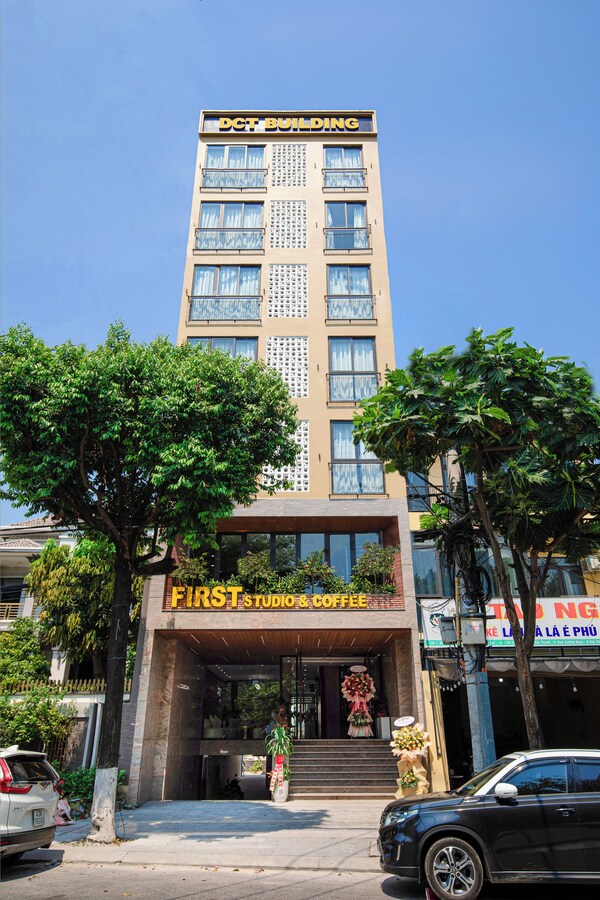First Studio Hotel Da Nang - Da Nang