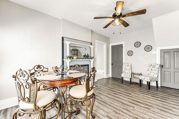 New York Vacation Rental ~ 1 Mi To Niagara Falls! - Niagara Falls, NY