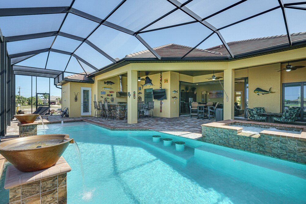Lakefront Home W/ Private Dock In Cape Coral! - Sanibel Island, FL