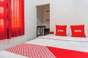Quarto Duplo Standard | 1 quarto, secretária, Wi-fi grátis, roupa de cama fornecida