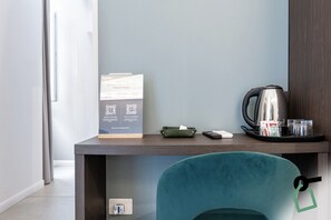 Quarto Duplo ou Twin Deluxe | Roupa de alta qualidade, edredões de penas, cofre no quarto, secretária 