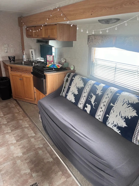 Countryside Camper Between Capac & Imlay City! - Michigan