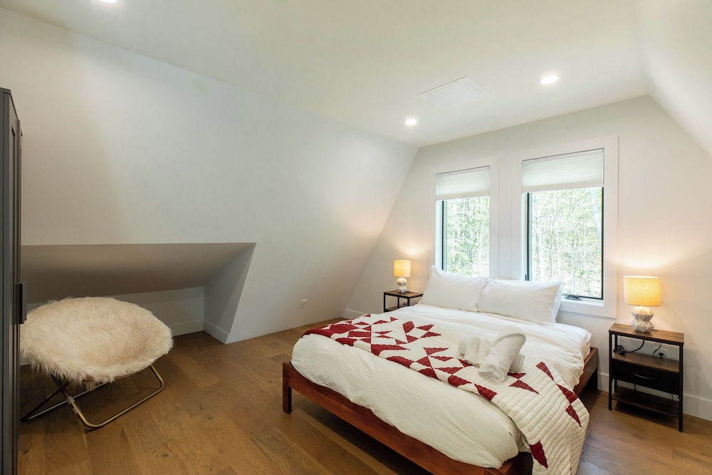 Ridgeview A-frame: Stylish Kerhonkson Escape - Minnewaska State Park Preserve, Kerhonkson