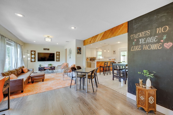 San Antonio Home, 2 Mi To Airport - Pets Welcome! - San Antonio, TX