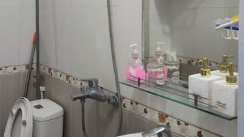 Quarto Standard | Casa de banho | Um secador de cabelo
