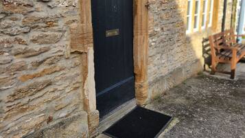 Quarto Twin Comfort, casa de banho privativa | Entrada do alojamento