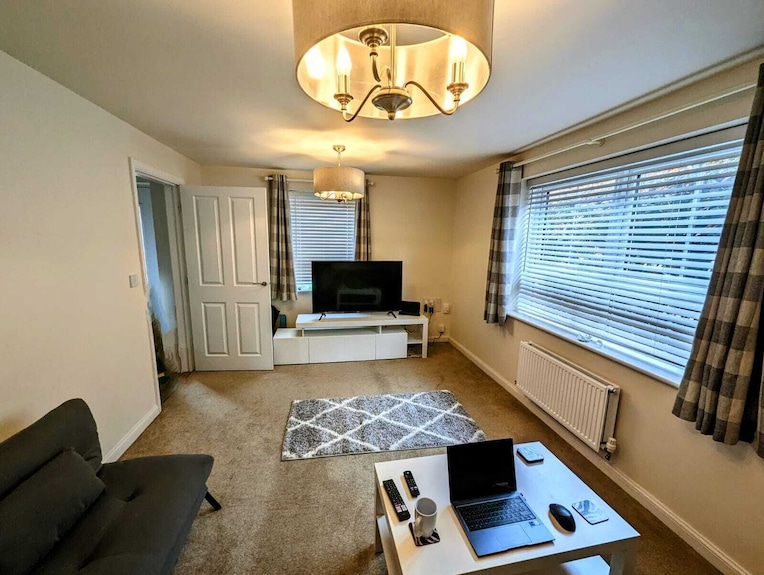Modern Comfy 3 Bed Home In Derby - Free 2 Space Driveway And Free Road Parking - Derby