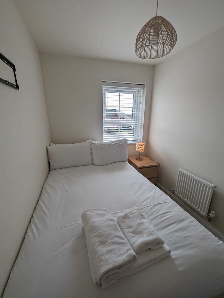 Modern Comfy 3 Bed Home In Derby - Free 2 Space Driveway And Free Road Parking - Derby