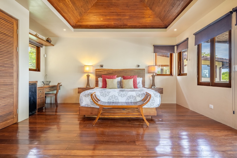 Casa Cay | Walk to Beach + Beach Club Access - Tamarindo | Vrbo