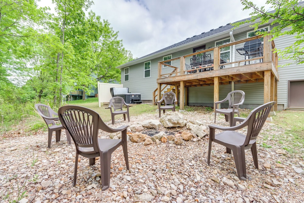 Eureka Springs Family Home - 1/2 Mi To Marina! - Eureka Springs, AR