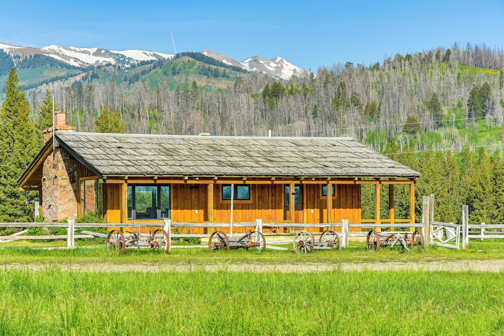 Rustic Bondurant Cabin: Fish, Hike, & Bike! - Wyoming