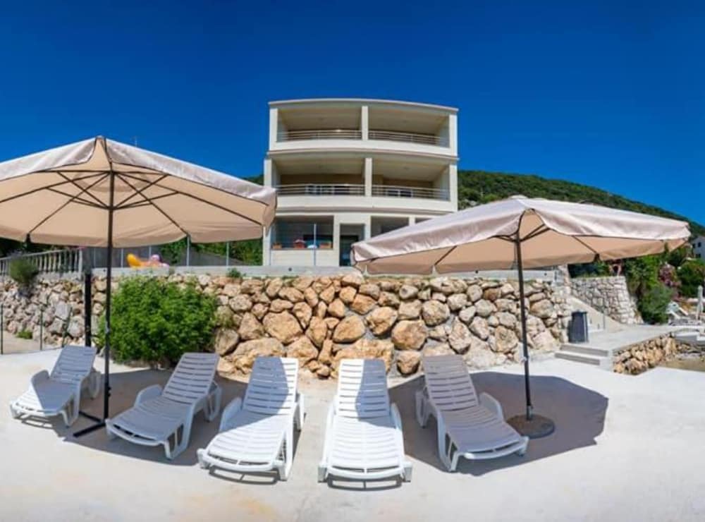 Apartments Villa Oceanus - Supetarska Draga