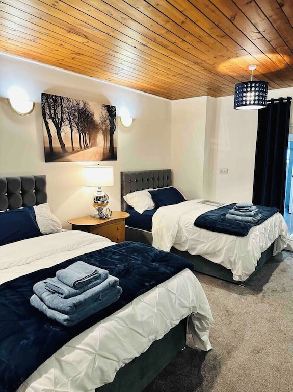 Modern 2 Bedroom Apt Derby City - Derby