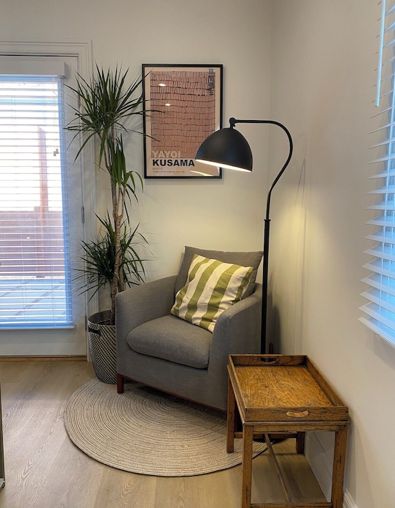 Private Guest Suite With Separate Entrance And Patio In Los Angeles - Burbank