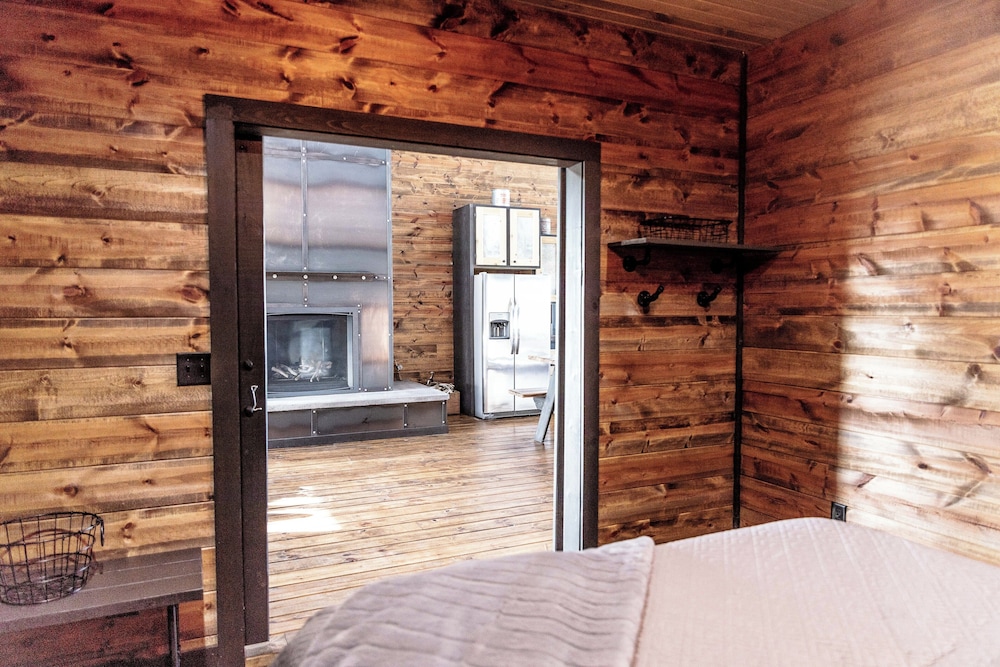 Merritt Dam Road Hill House - Cherry County | Vrbo