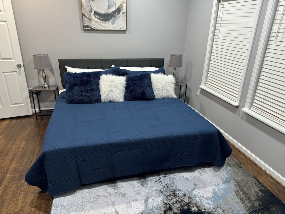 Madyson's Manor - Charming Home Perfect For Family & Friends! - Birmingham, AL