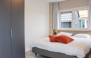 Casa | 5 quartos, individualmente mobiliados, roupa de cama