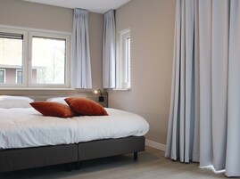 Casa | 5 quartos, individualmente mobiliados, roupa de cama