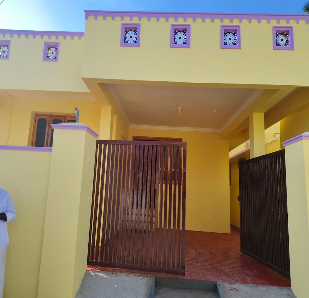 Arumugam Ac Residency - Thiruchendur