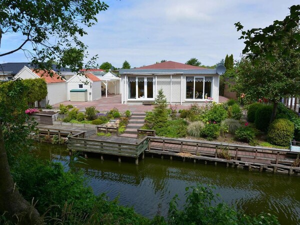 Bungalow In Makkum Near Lake Beach - Makkum