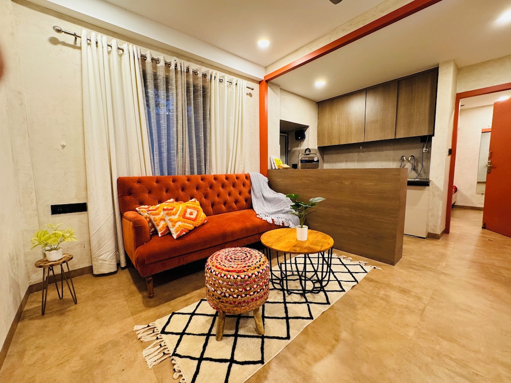 홈 이스케이프 1bhk 리트리트 Nr 사케트 스퀘어 - 인도르